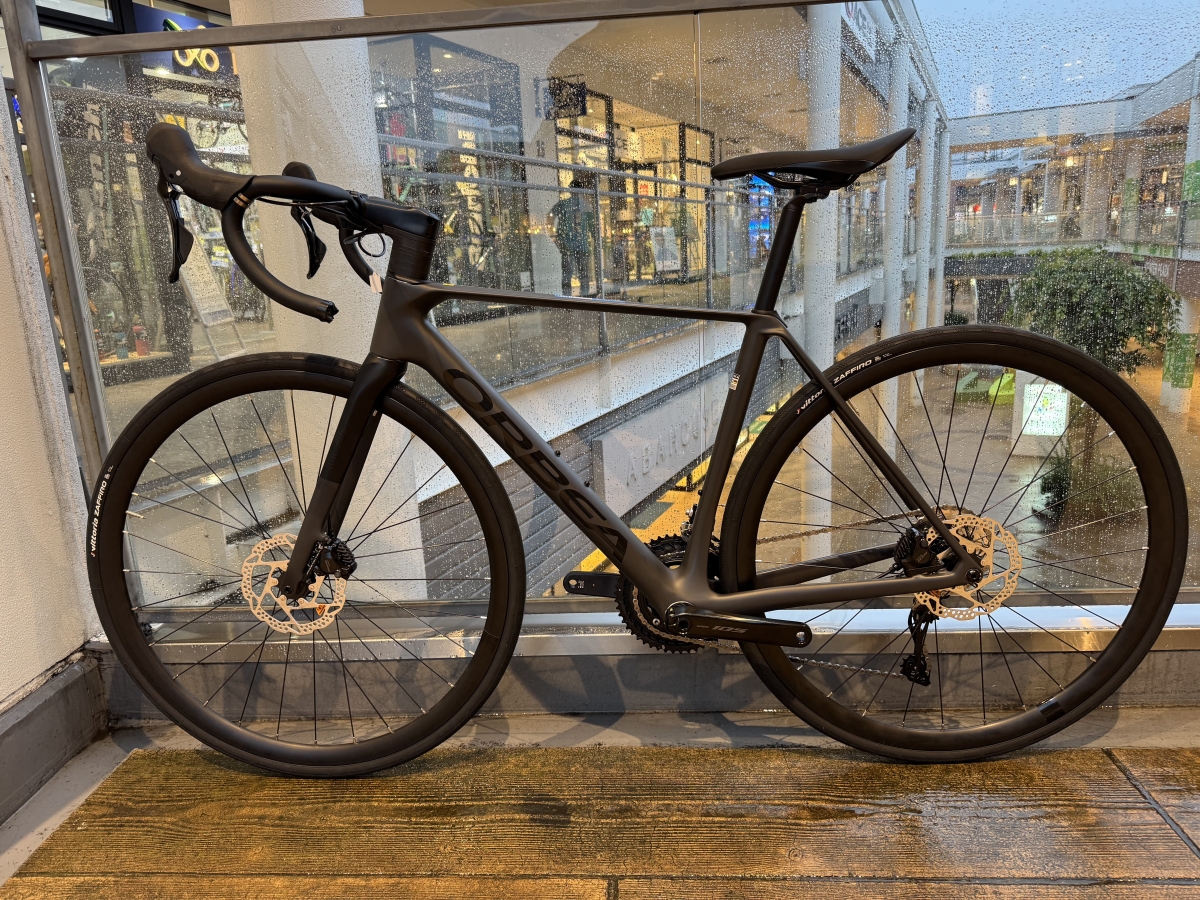 【アウトレット】スペインの大手スポーツバイクメーカーの軽量ヒルクライムモデルが型落ちでお買い得に！買うなら今がチャンス！ | 入間で自転車をお探しならY's Road 入間店