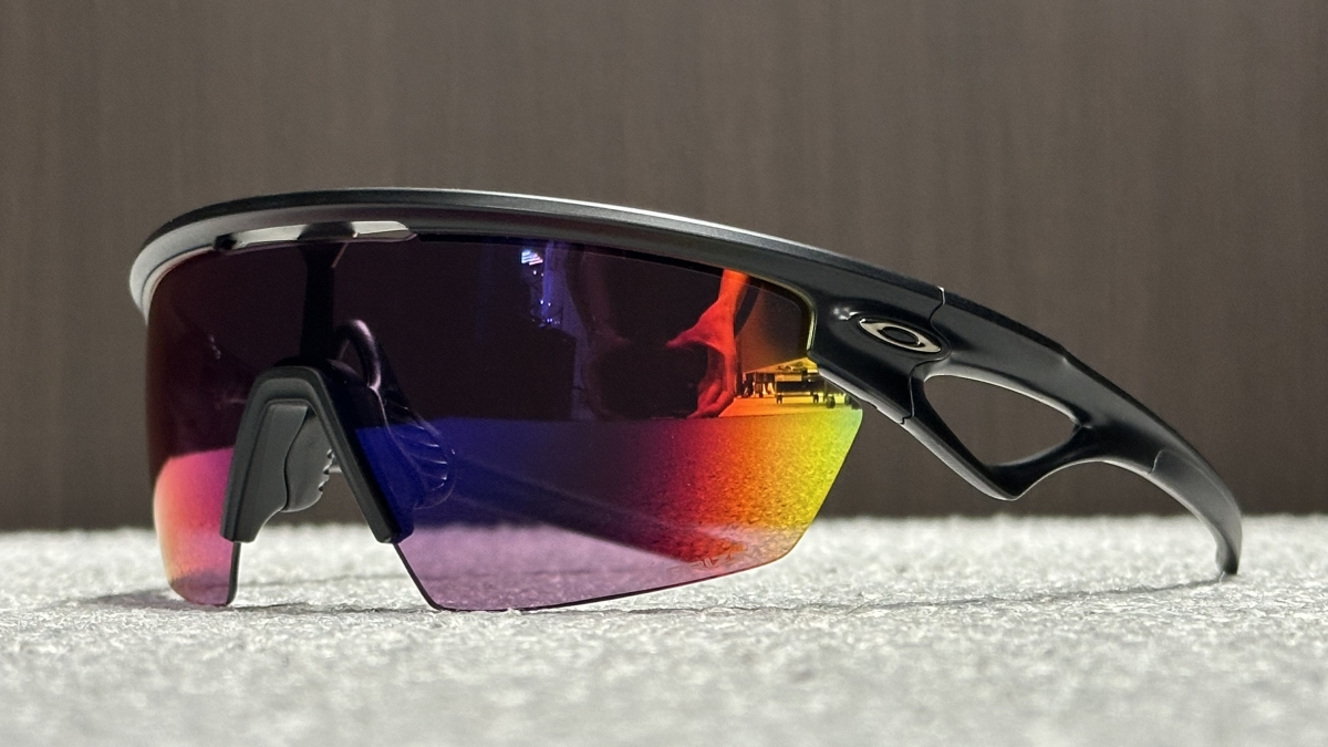 かけ心地＆視認性抜群！アイウェアの決定版！ | 神戸で自転車をお探しならY's Road 神戸店