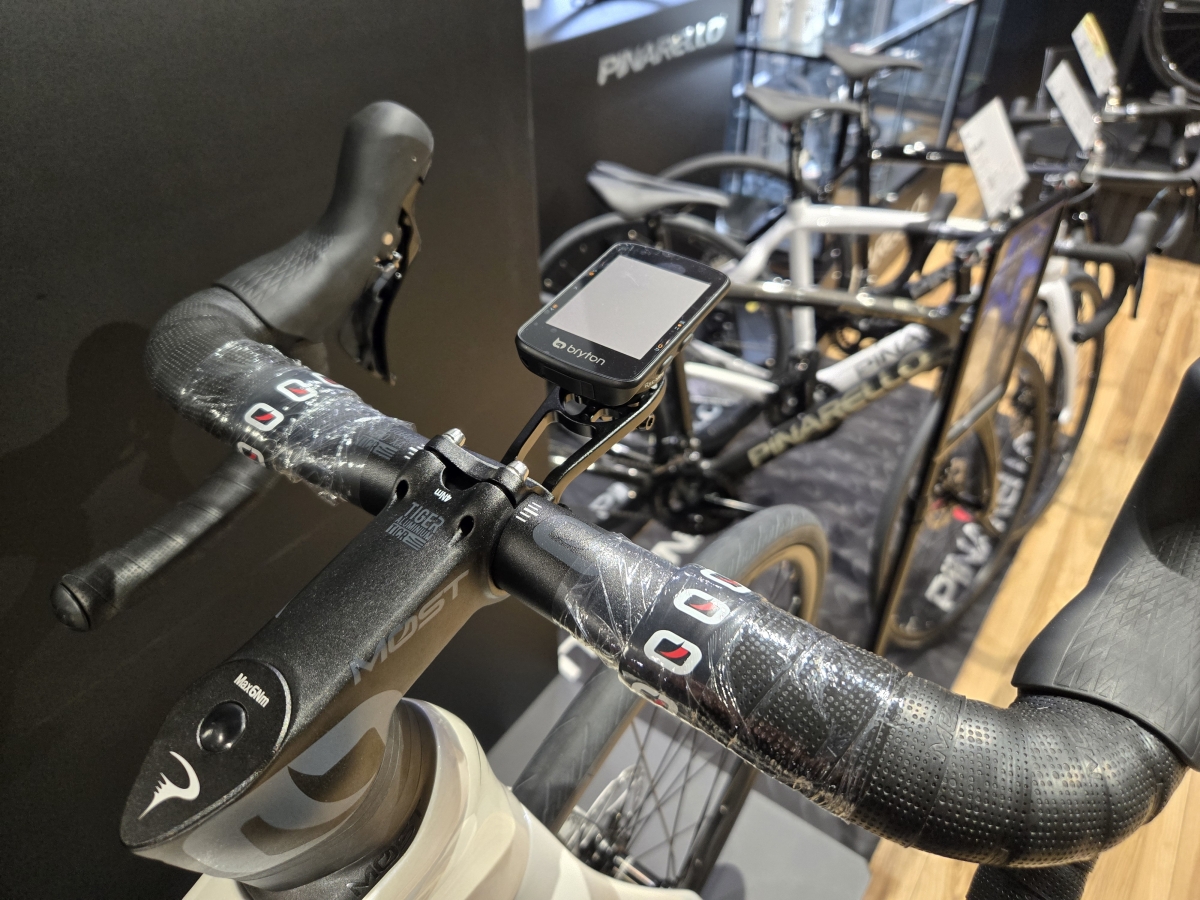 【お客様の一台】ゆっくりサイクリングにもおすすめの一台！お客様のピナレロX1をご紹介！【PINARELLO】 | 京都でスポーツ自転車をお探しならY's Road 京都店