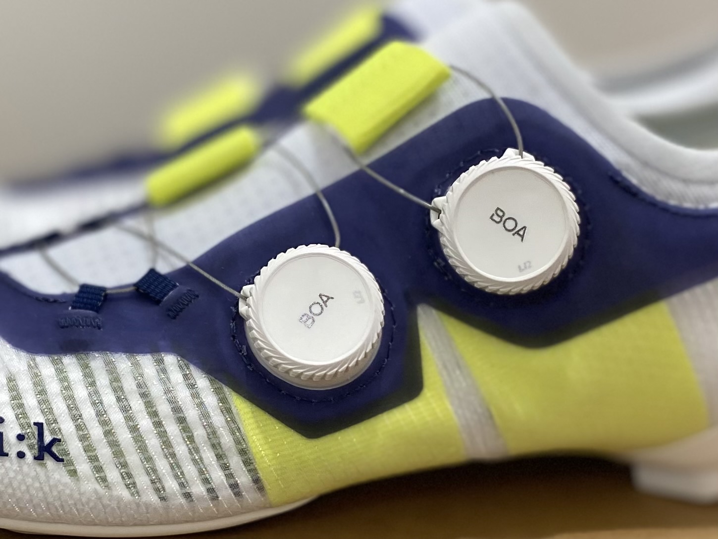 次元を超える。fi’zi:kの最新フラッグシップシューズVEGA CARBONが名古屋ウェア館にも登場！ | サイクルウェアのことならY's Road 名古屋ウェア館