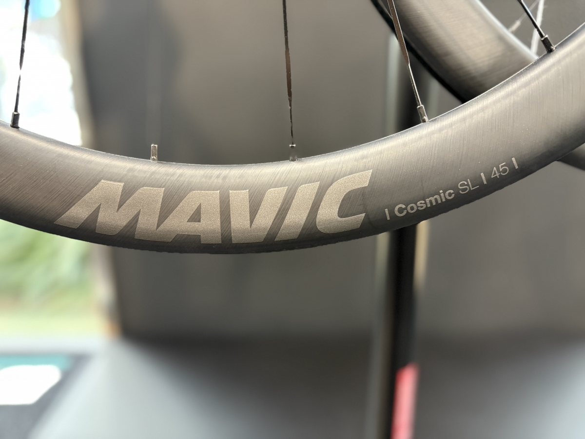 【MAVIC 】新しく生まれ変わったCOSMIC SL45入荷！！！ | 大阪で自転車をお探しならY's Road 大阪本館